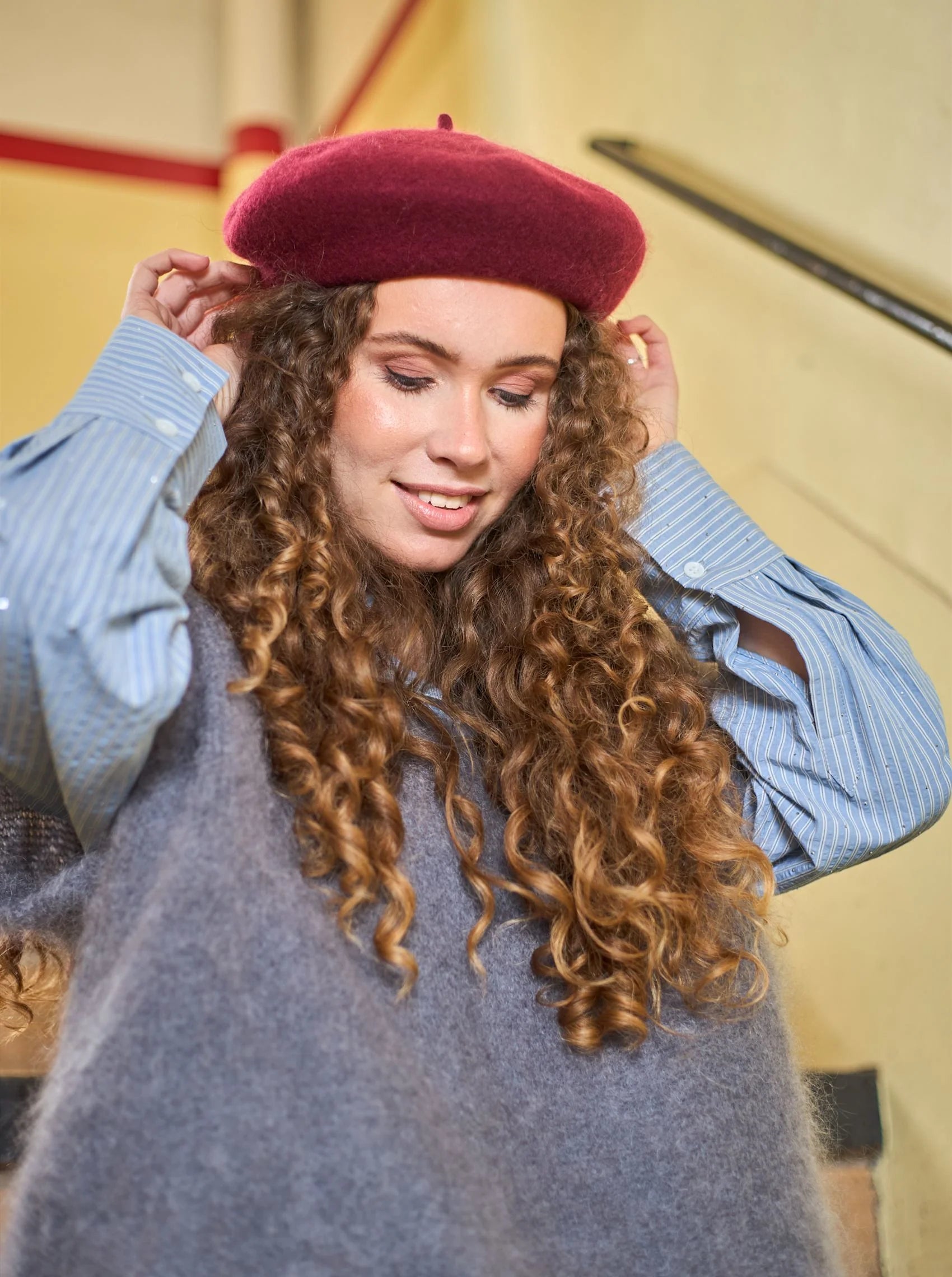 Addi Beret hattur, vínrauður – Ungfrúin Góða